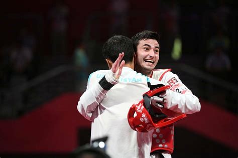 Таэквондист Улугбек Рашитов выиграл золотую медаль и стал чемпионом Азиады