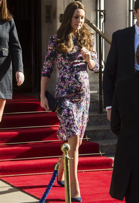 Printesa Sofia A Suediei Si A Etalat Burtica Intr O Rochie Rosie