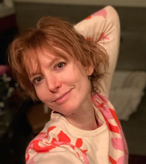 Alicia Witt Shows Off Her Growing Hair Following Cancer Treatments