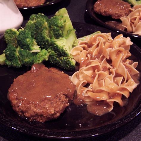 Fast Salisbury Steak With Noodles Greenlitebites