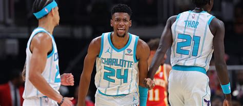Mann Makes Stop At The Buzzer Hornets Steal Win In Atlanta Charlotte