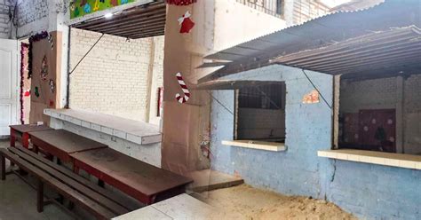 Piura Adaptan Quiosco Como Como Salón De Clases Por Falta De Aulas En
