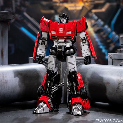 Transformers Mdlx Sideswipe In Hand Pics Transformers News Tfw2005
