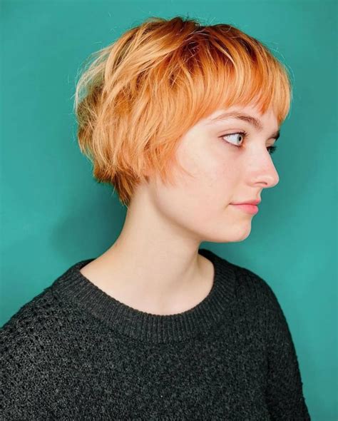 18 Short Stacked Wedge Haircuts Youre About To See Everywhere