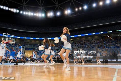 Cheerleader Dance Photos And Premium High Res Pictures Getty Images