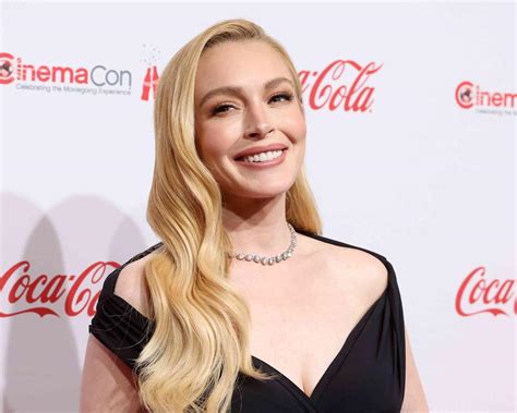 Lindsay Lohan Goes Makeup Free In New Photos With Her 2 Year Old Son