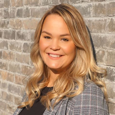 Sarah Eisele Sap Commerce Business Analyst Ecenta Ag Xing