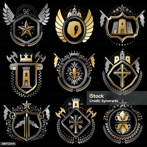 고급 전령 벡터 템플릿 세트입니다 그래픽 요소 왕실 왕관 중세 성 무기고와 종교 십자가를 사용하여 만든 벡터 상징적 인 Blazons의 컬렉션입니다 고풍스런에 대한 스톡