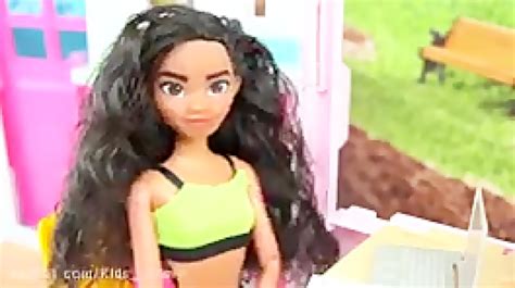 عروسک بازی دخترانه عروسک باربی اسباب بازی کار در مک دونالد