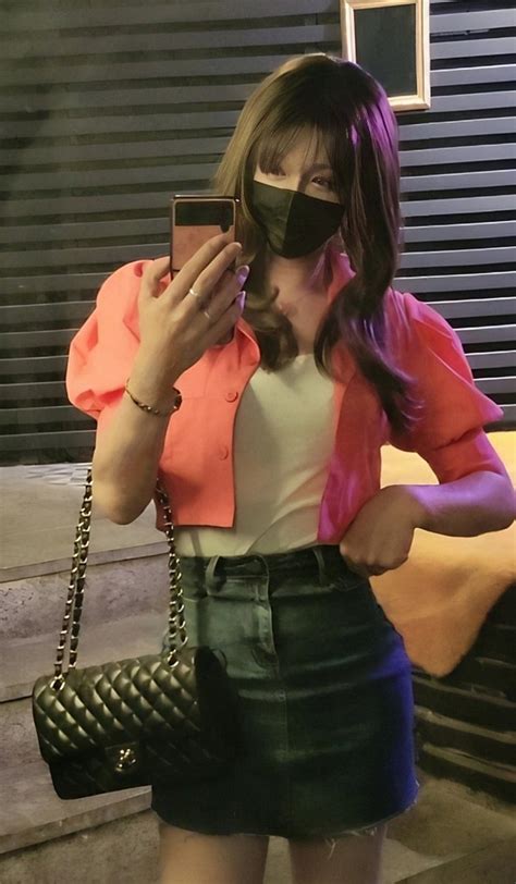 우연 偶然 on Twitter 오늘은 우연님을 다독이는 날 힘내요 라고 말해줬다 누군가가 나를 안아주는것 또한 행복한 일이다 좋은 사람 술 음악 이 있던 그