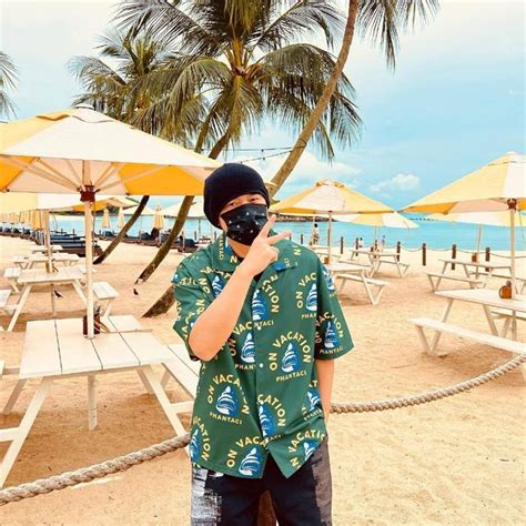 周杰伦抵达新加坡开演唱会 晒与昆凌海边休假照相当惬意新浪图片