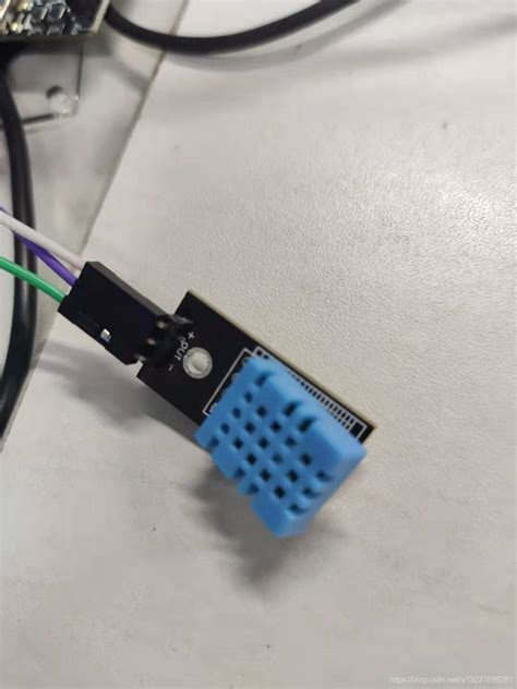 基于stm32f103c8t6最小开发板设计的户外环境监测系统（运用了dht11模块，gy 30数字光照模块，低电平触发蜂鸣器，oled显示