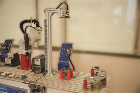 Integrated Robotic Assembly Cell With Dual Robots Manufacturer In Pune