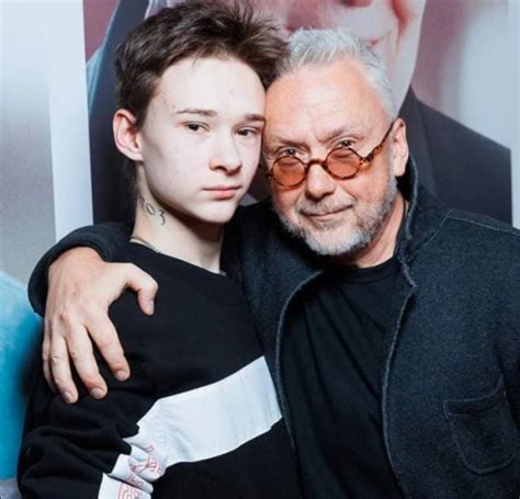 Жена Вадима Демчога дети Личная жизнь актера Статьи