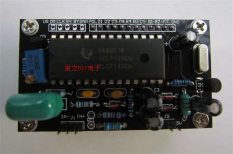 Icl7135 Digital Voltmeter Digital Display Voltmeter Four And A Half Voltmeter With Copper Column