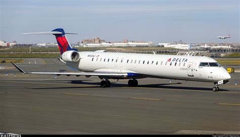 N932xj Bombardier Crj 900lr Delta Connection Endeavor Air John
