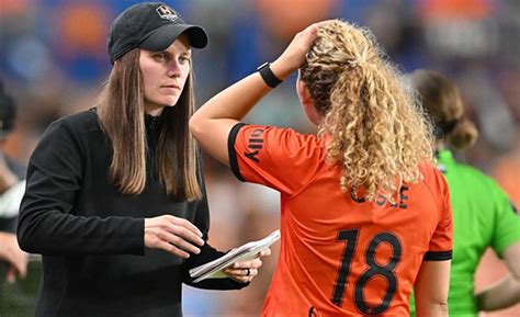 Elite Soccer Interviews Sarah Lowdon All Shes Learned