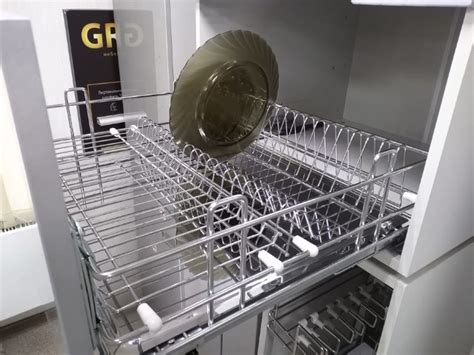 Сушка выкатная в нижнюю базу 500-900мм на направляющих с доводчиком ...