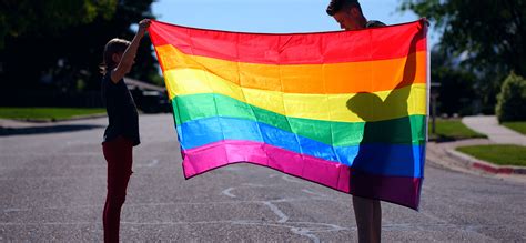 I Don T Feel Like A Woman Or A Man I M Non Binary Tweak India