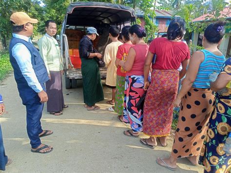 မြေပုံမြို့ မြောက်ပိုင်းရပ်ကွက်ရှိ ပြည်သူများသို့ စားသုံးဆီ ၁ ပိဿာလျှင် ၅၀၀၀ ကျပ်နှုန်းဖြင့် လက