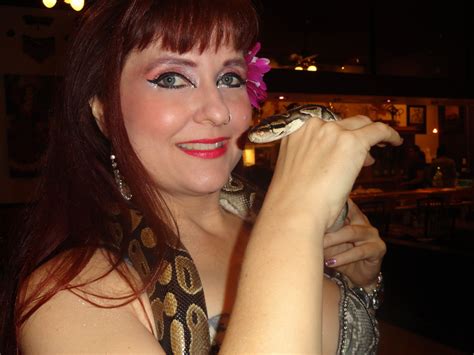 Misha And Me Hanging Out Bellydance Belly Dancing Tribal Cabaret