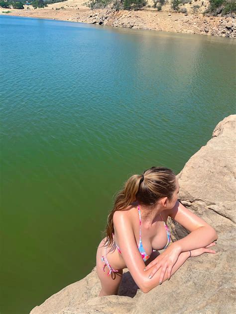 Working On My Tan At The Lake 6 Nude Pics Xhamster