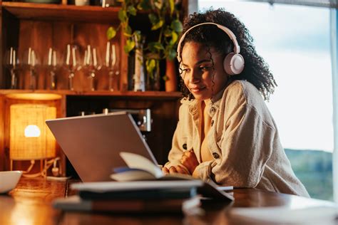 How To Use Adobe PDFs Read Out Loud Feature On FastrackCE Courses Insurance Continuing