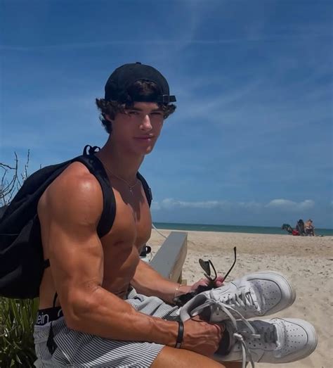 Braden Giambalvo Fitness Model Beautiful Men Attractive Guys