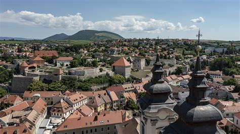 Óriási Robbanó Hang Zengte Be Egész Hevest Sokszínű Vidék