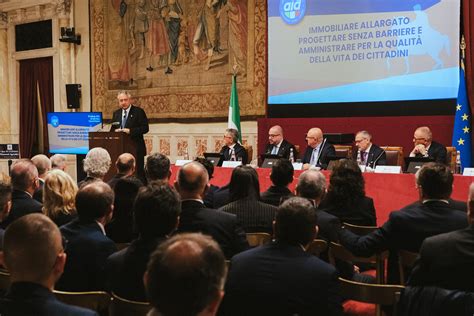 Immobiliare Allargato Aia E Building Alla Camera Dei Deputati
