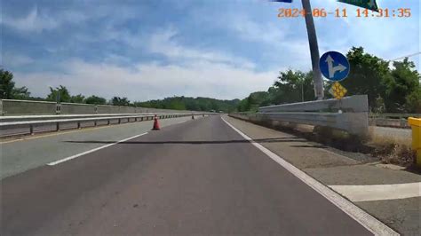 매캐한 아스팔트 공사가 있어야 새 도로가 나오는군요 ㅎ Youtube