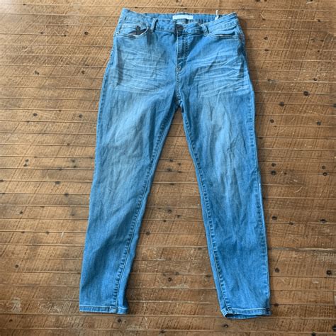 Most Collected Exo Friendly Medium Wash Straight Leg … Gem