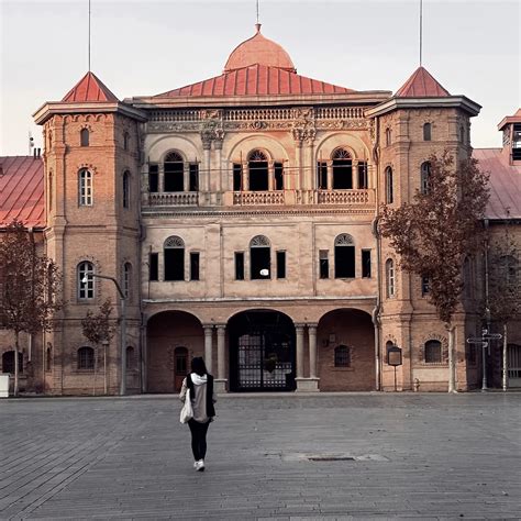 ‎دانشگاه هنر تهران‎ ‎رنگین کمونه بعد از بارون بهاری ‌دانشگاه هنر