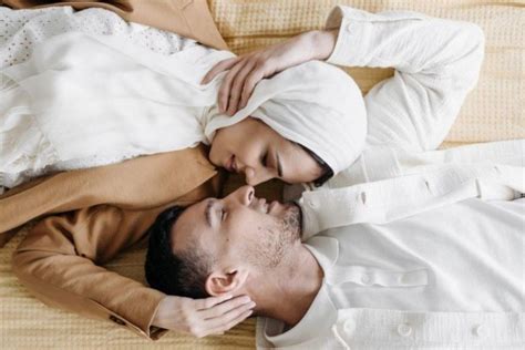 6 Gaya Hubungan Suami Istri Yang Dilarang Dalam Islam