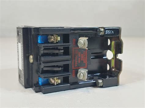 Allen Bradley Magnetic Latching Relay RM A Series B