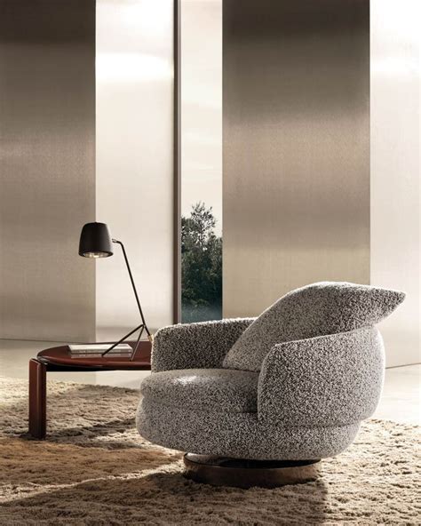Vivienne Armchairs En