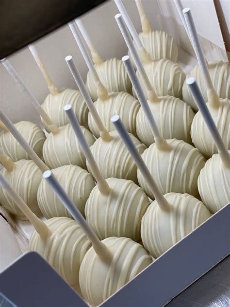 White Chocolate Cake Pops