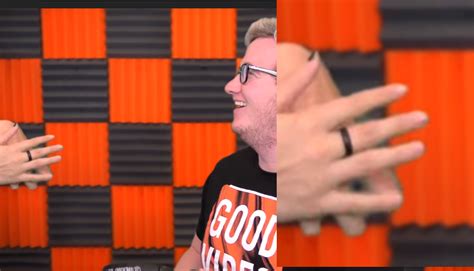 Noticed This In A Mini Ladd Video R Asexuality