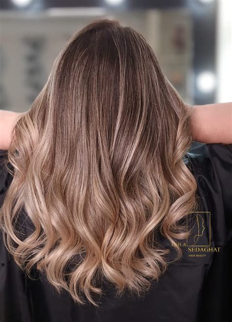 لیلا صداقت متخصص زیبایی و سلامت مو و اسکراب سر سلامت مو با لیلا صداقت