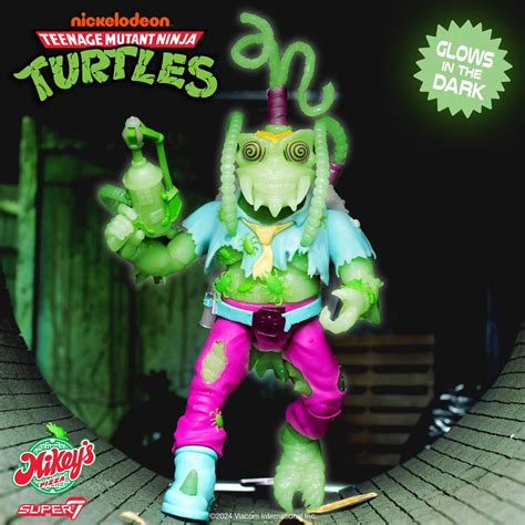 Teenage Mutant Ninja Turtles Ultimates Scumbug Glow Super7