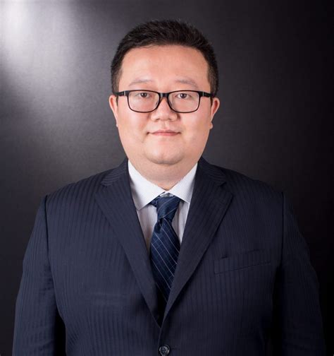 Yiwen Zhang Hku Business School