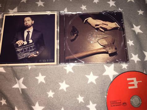 Picture Behind Disc R Eminem