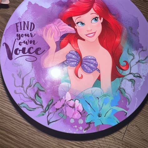 Toys Disney The Little Mermaid Music Box Ariel Rare Round Part Of