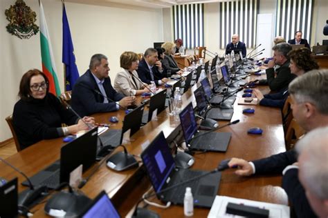 След 4 часа дебат ВСС избира сред 100 съди шефа на ВАС Lupa Bg