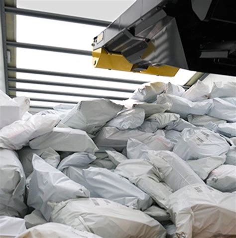 Automatic Loading And Unloading Of Trailers And Trucks