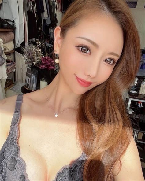 小松崎真理さんのインスタグラム写真 小松崎真理instagram「美容day ︎ ・ 新宿にある Venusbeauty