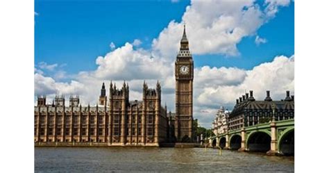 Утроил се е броят на българите и румънците във Великобритания които получават детски надбавки