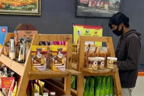 Pemkab Karawang Beri Fasilitas Bantuan Untuk UMKM ANTARA News Megapolitan