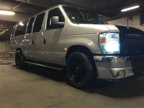 Ford E 350 Xlt 15 Passenger Van