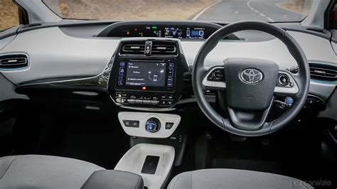 Prius Interior Image Prius Photos In India Carwale